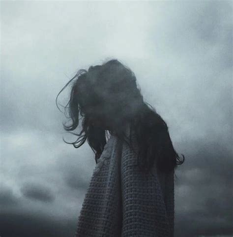 جدیدترین عکس پروفایل غمگین دخترانه 2025 انتخاب بهترینها 😍