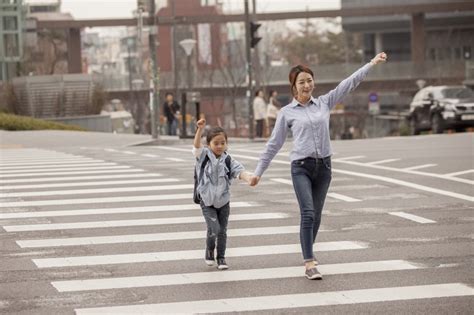 교통안전 교육 어른 손을 잡고 걸어요 네이버 블로그