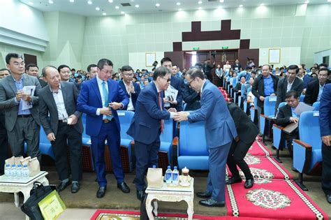 ឯកឧត្តមឧបនាយករដ្ឋមន្ត្រីប្រចាំការ វង្សី វិស្សុត បើកវគ្គបណ្តុះបណ្តាលស្តីពី «ទស្សនវិជ្ជានយោបាយ