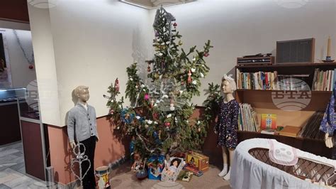 РИМ Добрич подреди изложба „С червените ботушки потропва Дядо Мраз… Новогодишни картички от