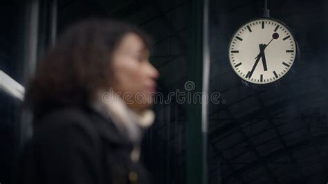 Exploring Time And Deadlines Through Interactions With Clocks And