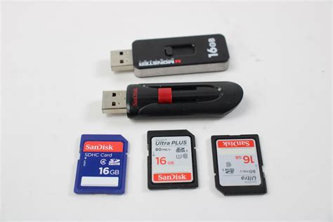 Sd Memory Cards And Usb Flash Drives 16gb Lot Of 11 Property Room
