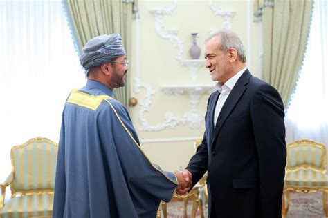 مذاکرات ایران با آمریکا قطعی است وزیر خارجه عمان در سفر به ایران حامل پیامی بسیار مهمی بود