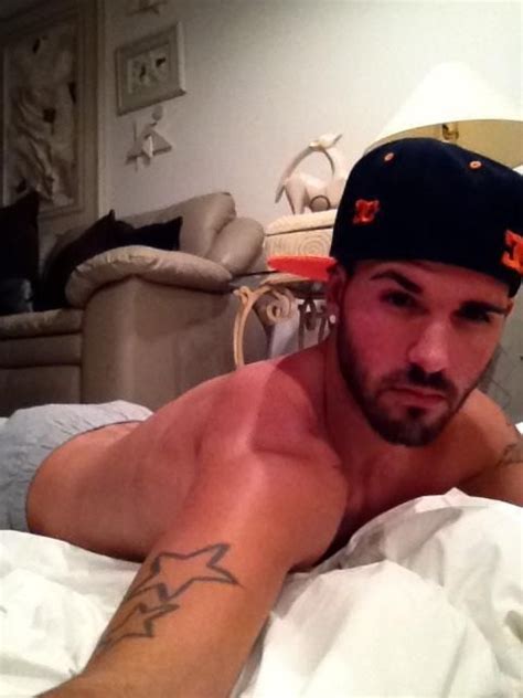 Gay Pornstar Cody Robbinson Pic