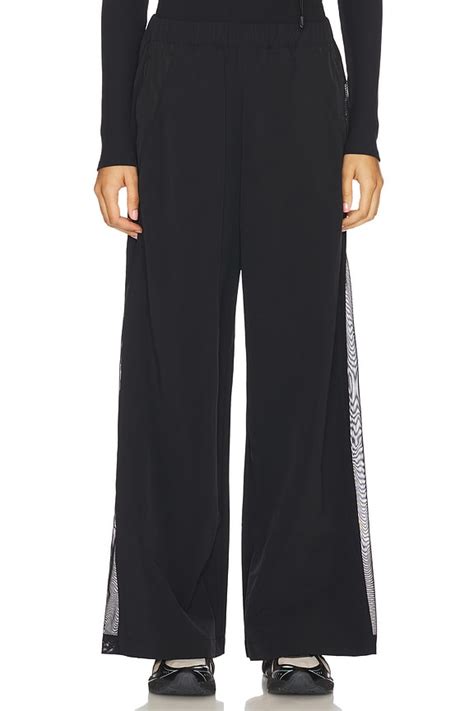 Alo Yoga Clothing Pants Sportswear And Tops Revolve