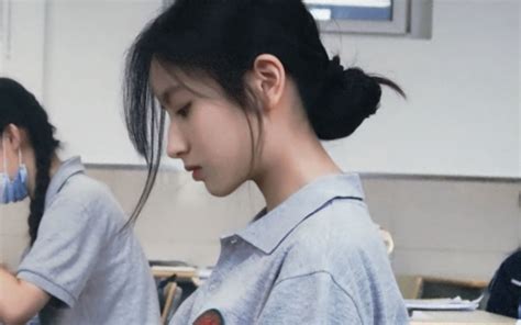 “画质越来越清晰，回忆却越来越模糊。” 甜妹区 甜妹区 哔哩哔哩视频