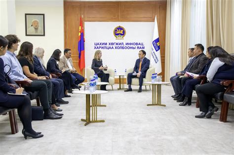 Хиймэл оюун ухааны хууль эрх зүй зохицуулалтын орчныг бий болгоход Их Британитай хамтарна