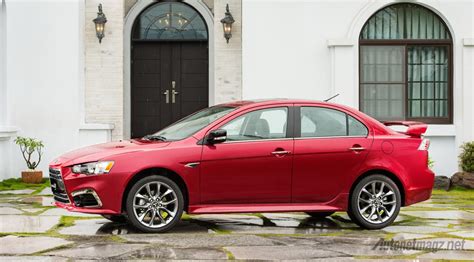 Foto Mitsubishi Lancer Io Facelift Autonetmagz Review Mobil Dan