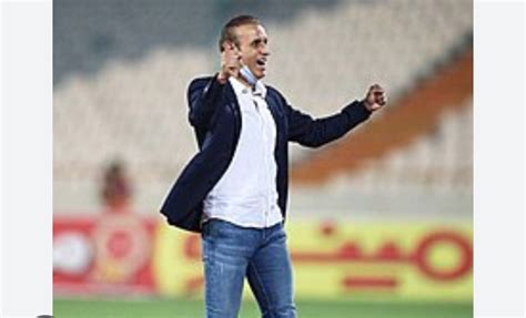 آن مرد با آن مشت های گره کرده اش را دوست دارم طرفداری