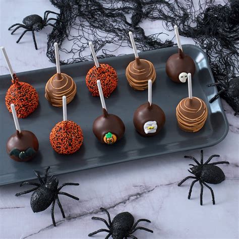 Halloween Cake Pops By