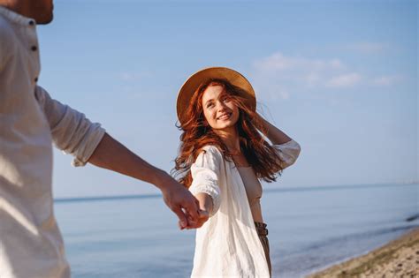 5 Fascinating Reasons Why Older Men Are Attracted To Younger Women