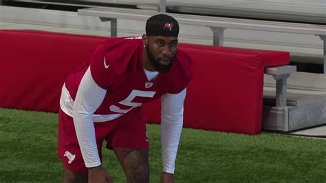 Reddick Ready To Bring Edge To Bucs Defense
