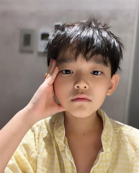 이범수♥이윤진 아들 폭풍 성장 근황 아역 배우 시켜도 되겠네