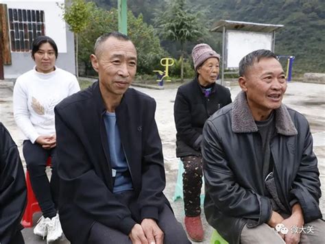 党的二十大代表王荣在昭通市大关县玉碗镇石灰村传达学习党的二十大精神 云南省农业农村厅