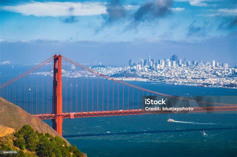 여름 캘리포니아 미국 스카이 라인 샌 프란 시스 코와 골든 게이트 브릿지 0명에 대한 스톡 사진 및 기타 이미지 0명 1번 도로 건물 외관 Istock