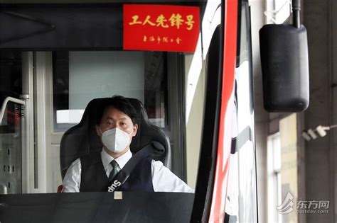 实探71路中运量车队 明起恢复运营他们准备好了 组图防疫营运工作