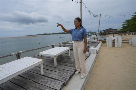 Trauma Lingers On For Survivors Of The Deadly Tsunami That Hit Thailand