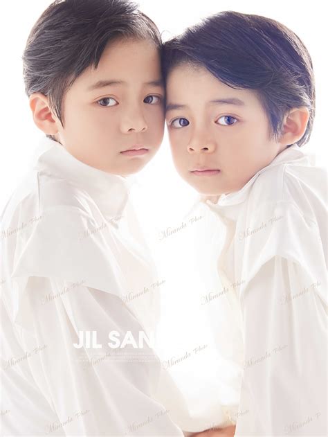 双胞胎肖像（服装尺码120） 母婴亲子