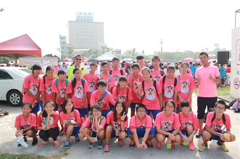 日南站到了！請留下日中回憶。 20151107本校田徑隊學生協助2015年臺中市體育嘉年華會親子健行活動