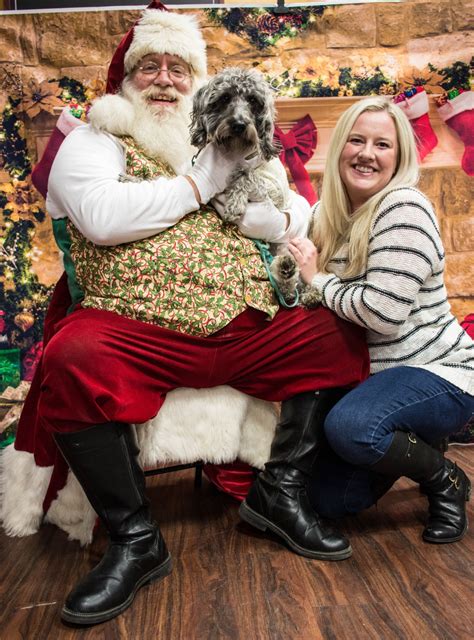무료 이미지 홀딱 반할 만한 산타 클로스 크리스마스 이브 크리스마스 트리 모피 운동 단체 행사 가상의 인물 무릎 휴일 칸디다과 복장 좌석 개 품종