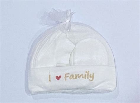 หมวก ถุงมือ ถุงเท้า พร้อมส่งค่ะ Pornprasit Thaipick