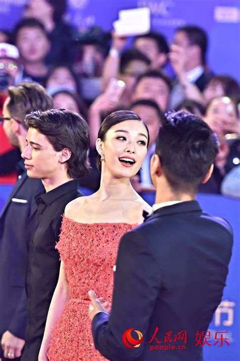 周迅深v大气陈慧琳黑丝第五届北京国际电影节红毯女星争艳图娱情速递温州网