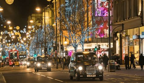 The Importance Of Pre Booking Cabs During Festive Period London Black Cab Transfers