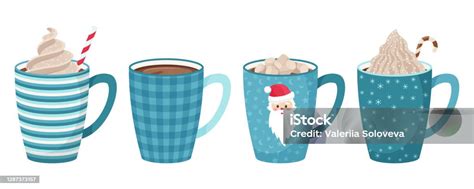 커피 차 마시멜로를 곁들인 코코아 짚 휘핑 크림 장식적인 토핑을 곁들인 머그컵 세트 크리스마스 패턴과 요소와 머그잔에 뜨거운 음료 파란색 톤 흰색으로 분리 된 플랫 스타일