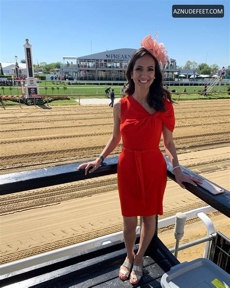 Lydia Hu Feet Aznudefeet