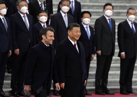Макрон зустрівся із Сі Цзіньпіном у Пекіні