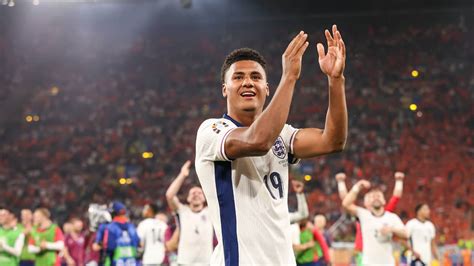 Watkins Voorspelde Op Bank Al Dat Hij Ging Scoren Met Een Assist Van Palmer Ek Voetbal Nu Nl