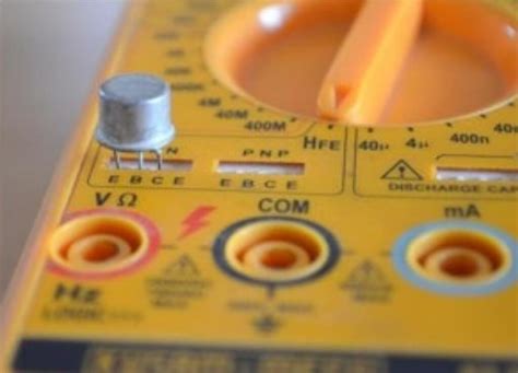 Qué es el transistor HFE y su impacto en el rendimiento del circuito
