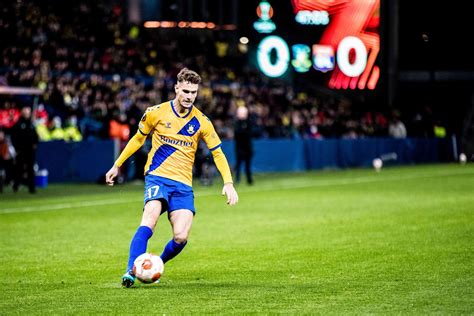 Andreas Bruus Rejoint Troyes En Provenance De Brøndby France Troyes 18 Juil 2022 So