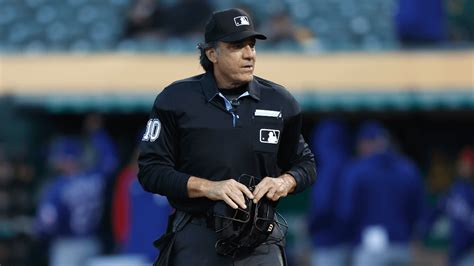 Video Mlb Ump Phil Cuzzi Makes Worst Calls Youll See All Year