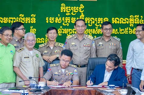 រដ្ឋបាលក្រុងសិរីសោភ័ណ ចុះអនុស្សារណៈ ជាមួយក្រុមហ៊ុនប្រមូលសំរាម ដើម្បីពង្រឹងពង្រីកសេវាប្រមូលសំរាម