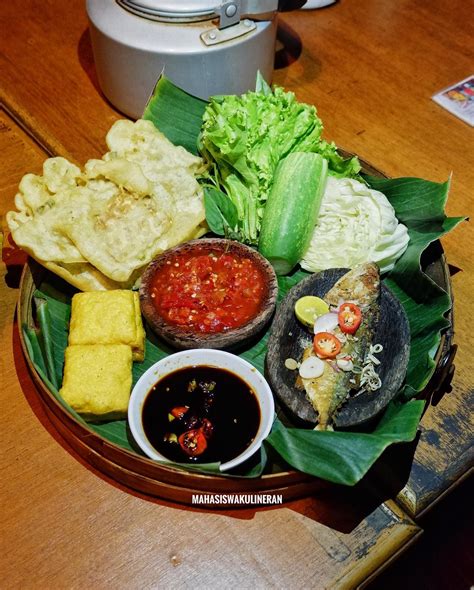 Makan Di Asep Stroberi Garut Masih Mahasiswa Kulineran Facebook