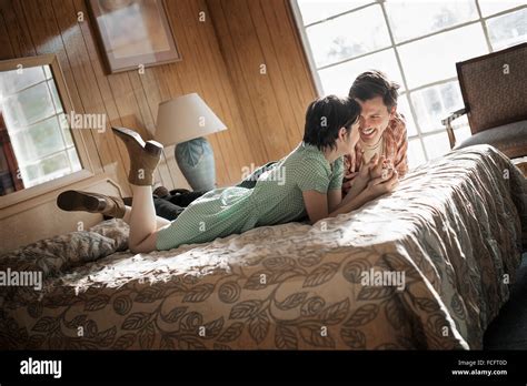 Giovane Coppia In Gita Immagini E Fotografie Stock Ad Alta Risoluzione Alamy