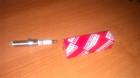 Свечи зажигания — Toyota Verso 1 8 л 2011 года расходники Drive2