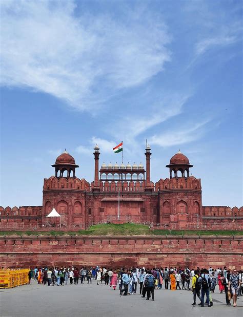 Top 10 Must Visit Historical Monuments In Delhi