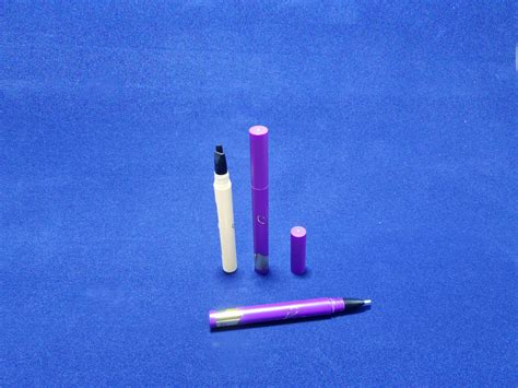 대성산업 플라스틱 화장품 용기 제조 전문 립스틱 섀도우 제작