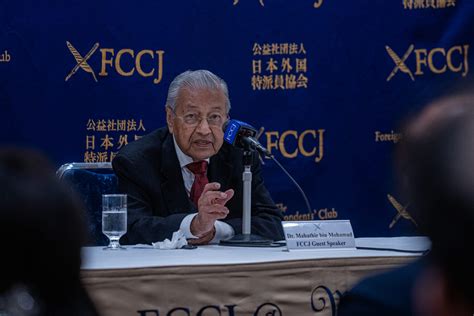My Freedom Of Speech Missing Tun M Shares His Interrogation Experience