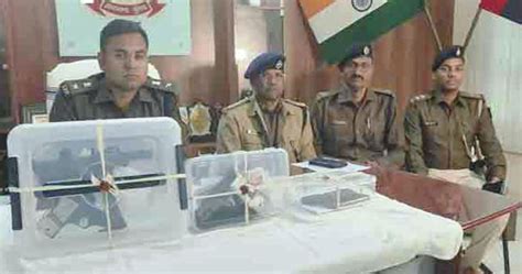 टीएसपीसी के एरिया कमांडर समेत दो गिरफ्तार हथियार व कारतूस बरामद Johar Live