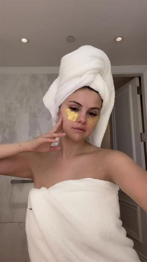 Selena Gomez Sexy Hot Celebs Home