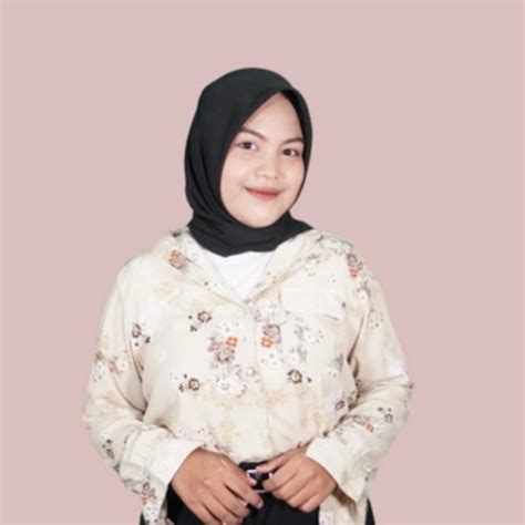 Zeyra Putri Medium