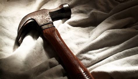 Синот ги тепал родителите со чекан Ohridsky