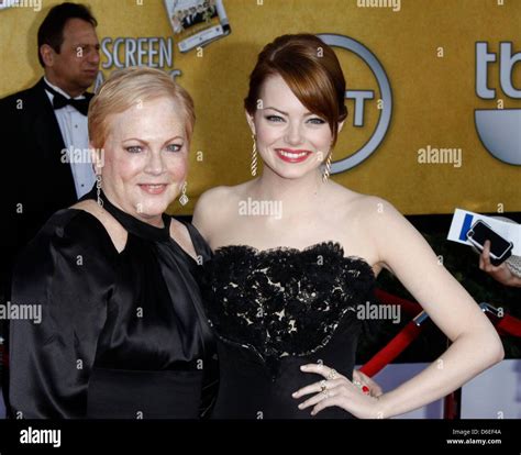 Us Actress Emma Stone And Her Mother Krista Stone Attend The 18th Annual Screen Actors Guild