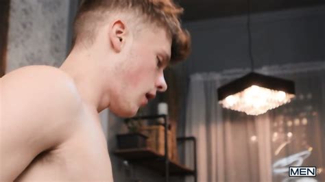 Gay Barber Servicing His Big Dicked Client Cristiano Jake Preston