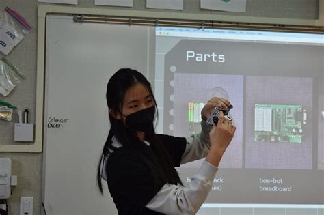 Girls Who Code Summit Used Boe Bot And Cyberbot To Study Coding And