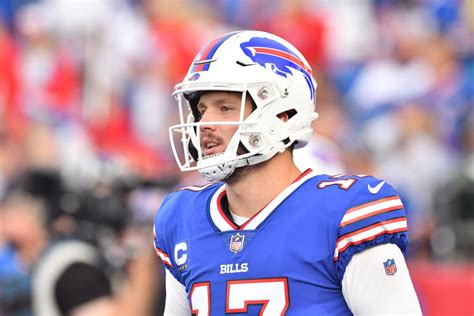 Josh Allen With Highlight Hurdle While Leading Bills To Quick TD Yahoo Sports