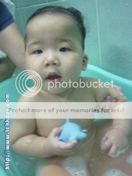 Baby Jasmine Bath Time Tekkaus Malaysia Lifestyle Blogger Influencer